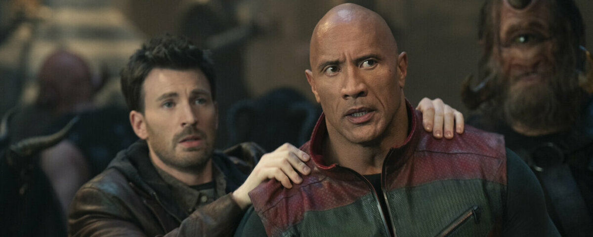 "Red One" med Dwayne Johnson går in som 2:a på biotoppen - MovieZine.se