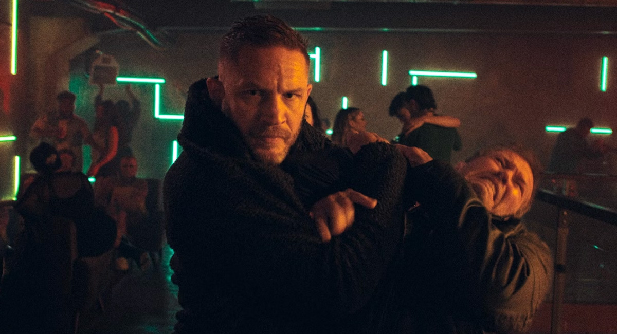 Första bilden på Tom Hardy i ”The Raid”-regissörens nya actionfest ...