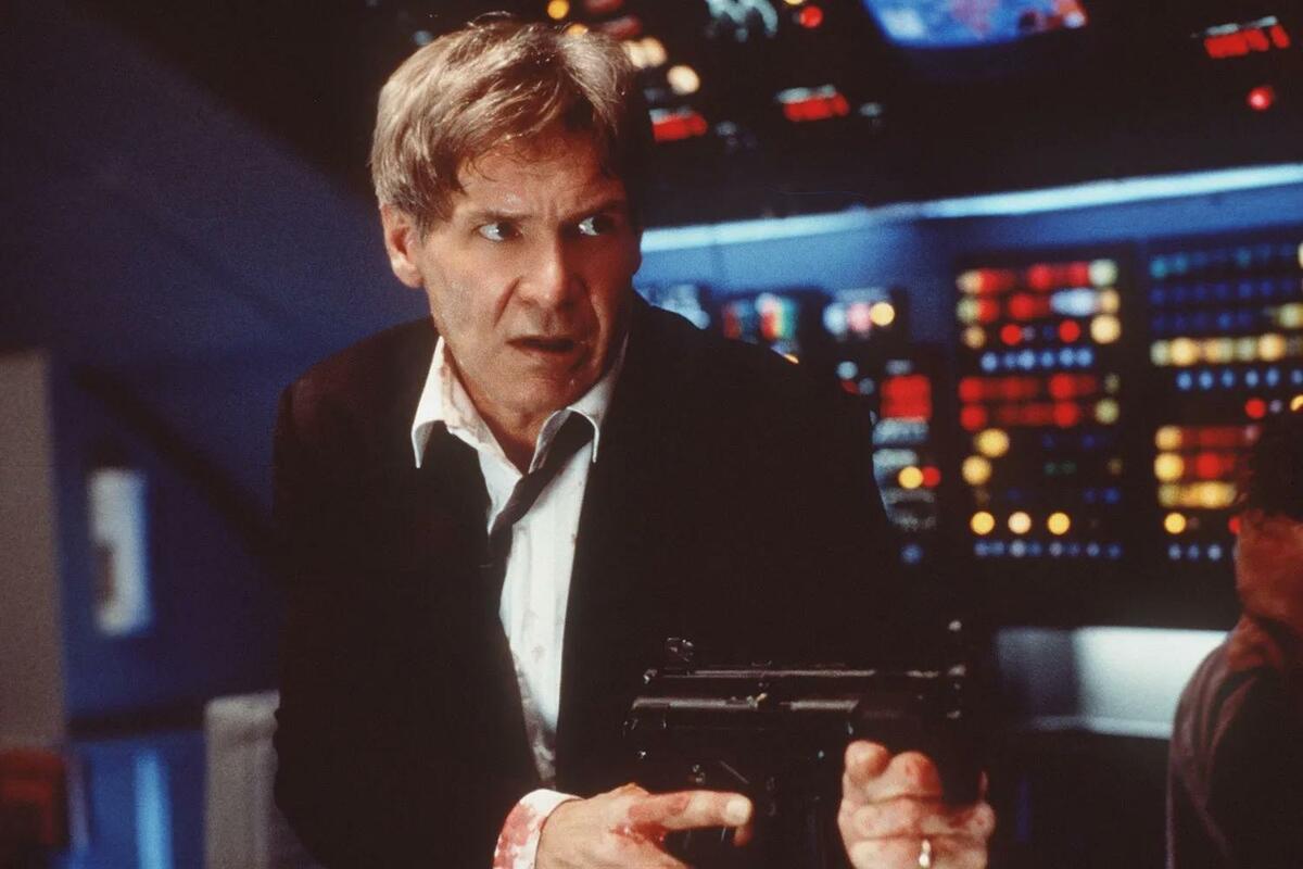 "Air Force One" flyger igen - remake eller uppföljare på radarn ...