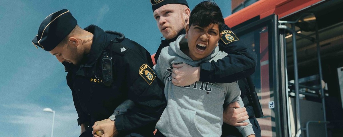 Prisregn över svenska ungdomsfilmen "Bullets" på BUFF i Malmö ...