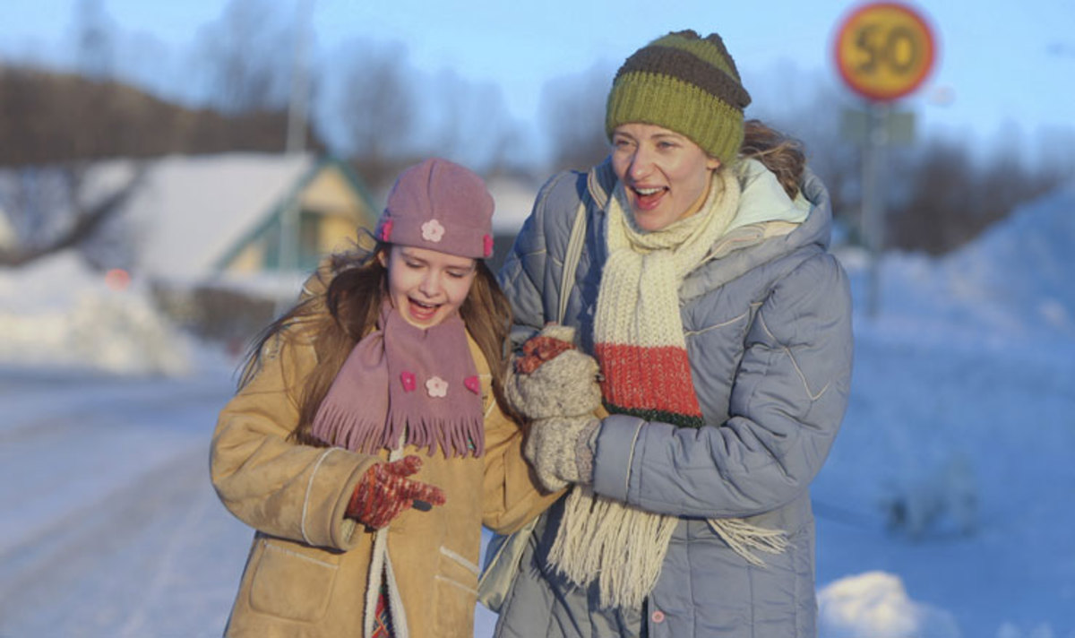 Between 2 Fires (2011 film) - MovieZine.se