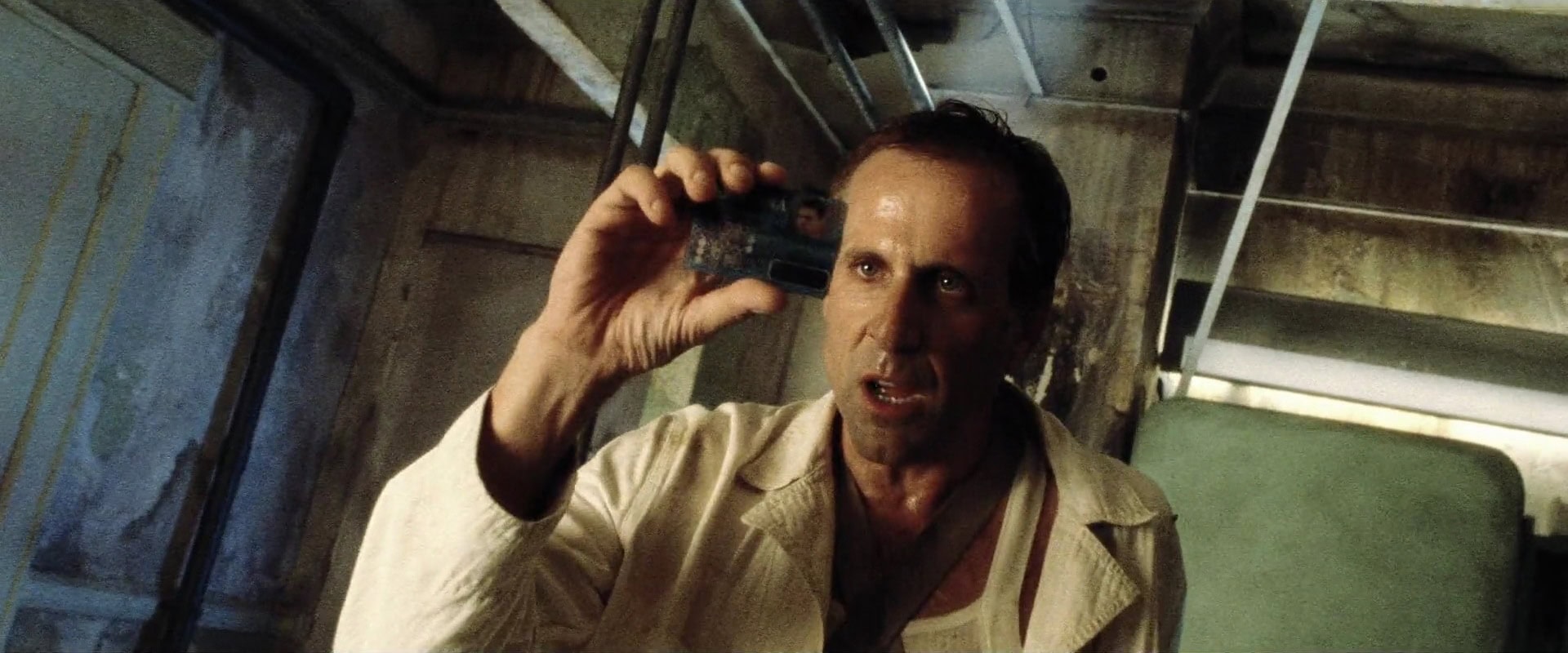 Kvällens tv-tips: Steven Spielbergs snygga sci-fi - med 3 svenskar i ...