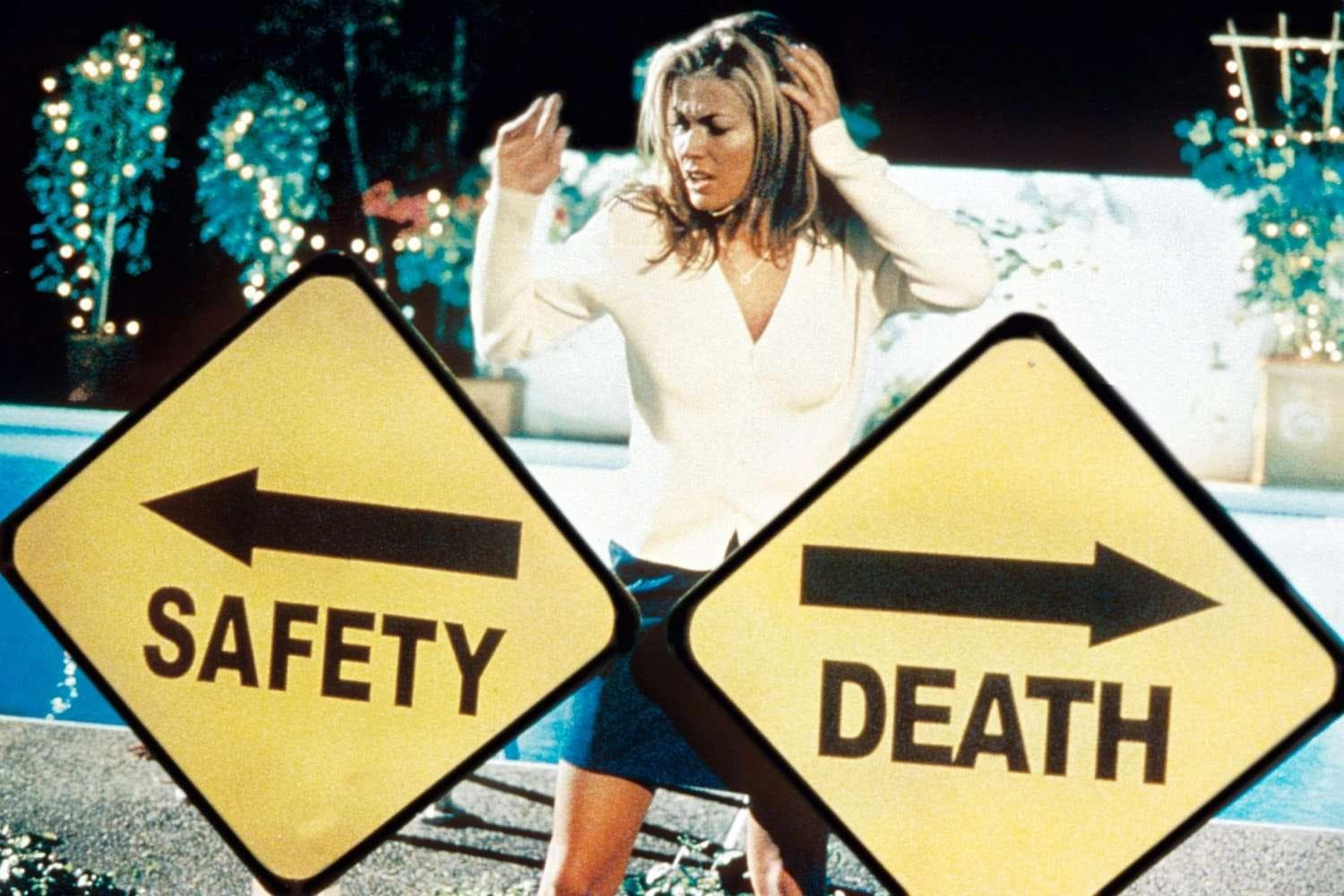 10 läskigt roliga "Scary Movie"-scener vi minns - MovieZine.se