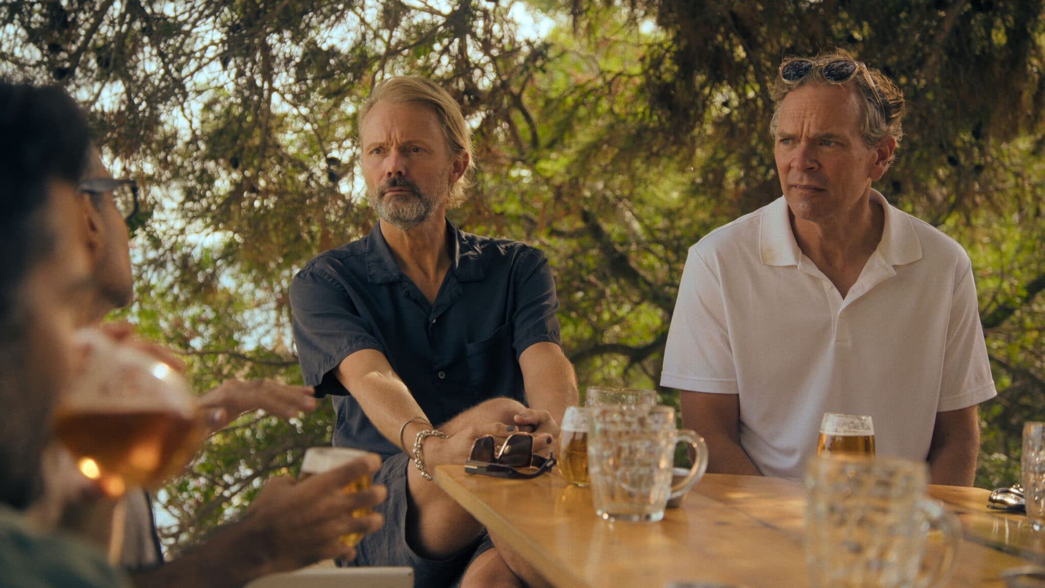 Vår första titt på Felix Herngrens nya serie "Där solen alltid skiner" - MovieZine