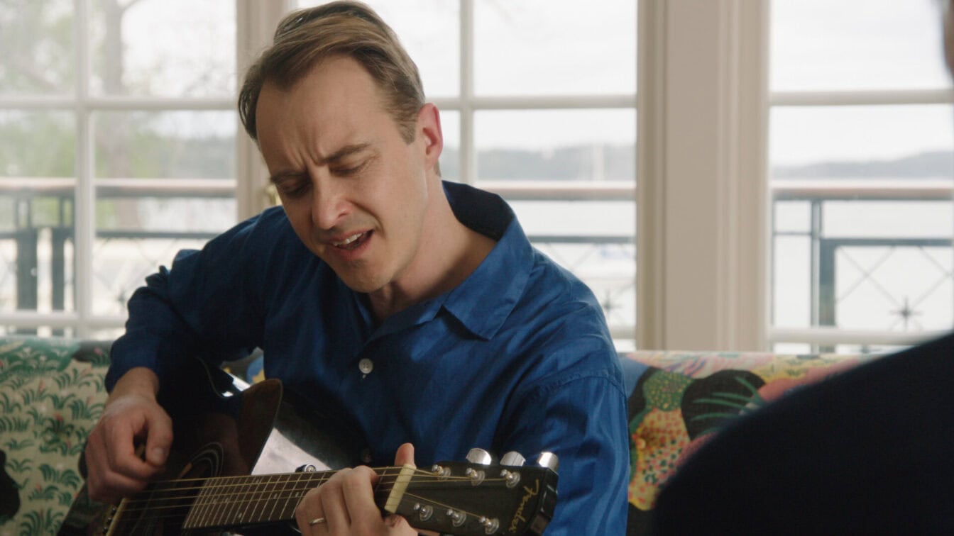 Ny svensk kärlekshistoria på bio 2026 - med Jonas Karlsson i rollistan - MovieZine.se