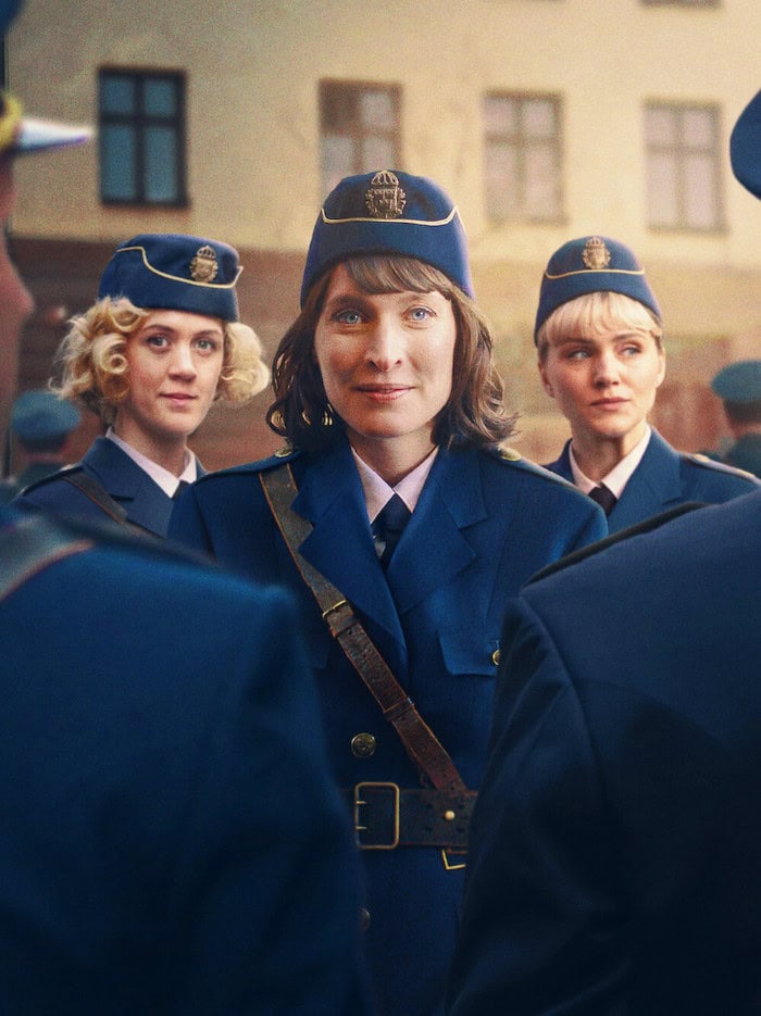 Recension: Skiftet - Oväntat magplask för polisiär kvinnohistoria ...