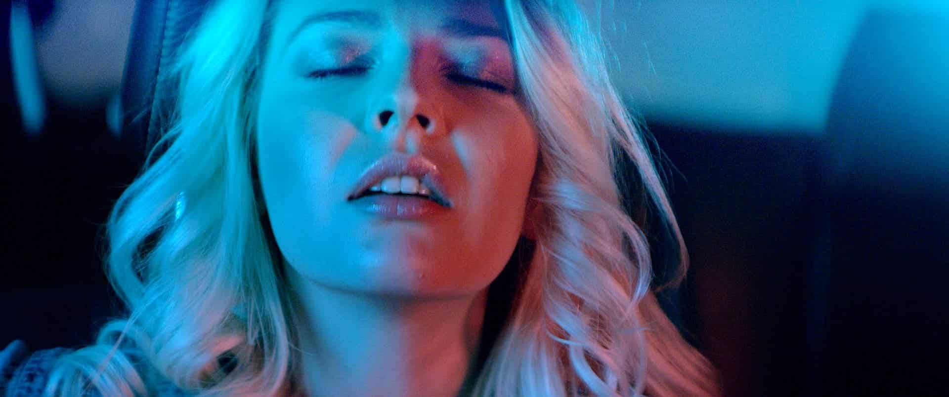 Dagens skräcktips: 2020 års snyggaste, mest skruvade body horror som du aldrig sett - MovieZine.se