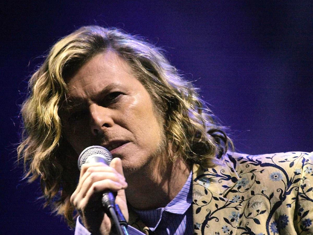 Gratis på SVT Play: Musikikonen David Bowie får ny dokumentär i 2 delar ...